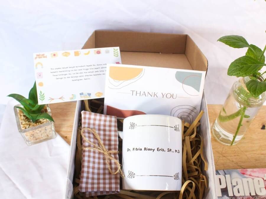 Custom Mug Promosi Perusahaan Untuk Hampers - Brandtalk Advertising